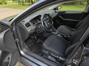 Pelēks Volkswagen Jetta 2017 Rīga, ar dzinēja tilpumu 1.40 L un nobraukumu 0 tūkst. km par 6500 €, foto 7 vietnē AUTOMOTO.COM.LV