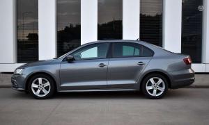 Pelēks Volkswagen Jetta 2017 Viļņa, ar dzinēja tilpumu 1.97 L un nobraukumu 244 tūkst. km par 6880 €, foto 3 vietnē AUTOMOTO.COM.LV