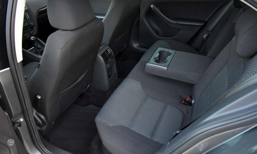 Pelēks Volkswagen Jetta 2017 Viļņa, ar dzinēja tilpumu 1.97 L un nobraukumu 244 tūkst. km par 6880 €, foto 11 vietnē AUTOMOTO.COM.LV