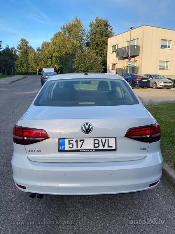 Pelēks Volkswagen Jetta 2017 Tallina, ar dzinēja tilpumu 1.40 L un nobraukumu 116 tūkst. km par 8900 €, foto 10 vietnē AUTOMOTO.COM.LV