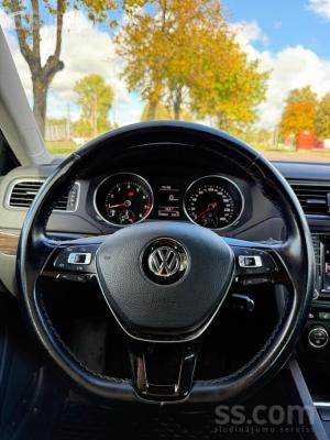 Pelēks Volkswagen Jetta 2018 Rīga, ar dzinēja tilpumu 1.40 L un nobraukumu 159 tūkst. km par 8200 €, foto 9 vietnē AUTOMOTO.COM.LV