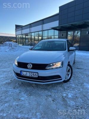 Grey Volkswagen Jetta 2018 in Dobele, with an engine capacity of 1.40 L and mileage of 82 thousand km for 8200 €, photo 1 on AUTOMOTO.COM.LV