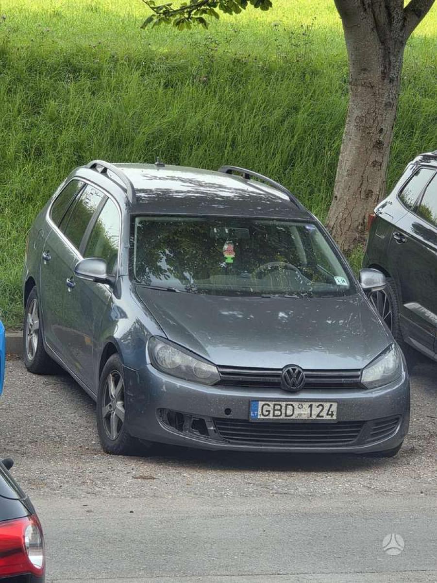 Pelēks Volkswagen Jetta 2009 Klaipėda, ar dzinēja tilpumu 2.50 L un nobraukumu 310 tūkst. km par 1650 €, foto 1 vietnē AUTOMOTO.COM.LV