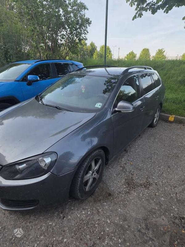 Pelēks Volkswagen Jetta 2009 Klaipėda, ar dzinēja tilpumu 2.50 L un nobraukumu 310 tūkst. km par 1650 €, foto 8 vietnē AUTOMOTO.COM.LV