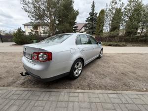 Volkswagen Jetta 2006 in Alytus, with an engine capacity of 2.00 L and mileage of 343 thousand km for 1350 €, photo 6 on AUTOMOTO.COM.LV