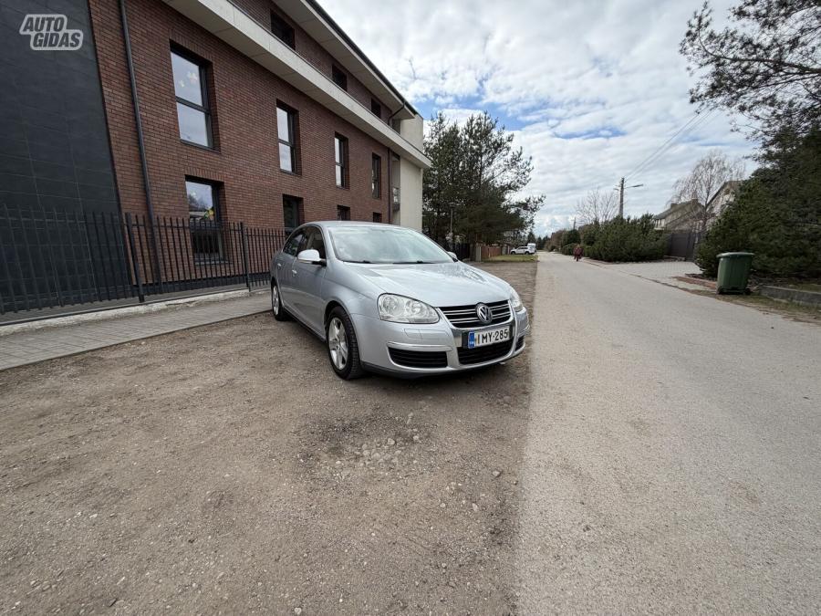 Volkswagen Jetta 2006 in Alytus, with an engine capacity of 2.00 L and mileage of 343 thousand km for 1350 €, photo 8 on AUTOMOTO.COM.LV