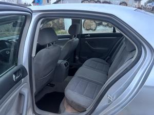 Volkswagen Jetta 2006 in Alytus, with an engine capacity of 2.00 L and mileage of 343 thousand km for 1350 €, photo 11 on AUTOMOTO.COM.LV