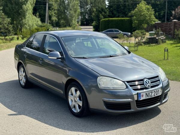 Volkswagen Jetta 2008 Viļņa, ar dzinēja tilpumu 1.90 L un nobraukumu 272 tūkst. km par 1999 €, foto 2 vietnē AUTOMOTO.COM.LV