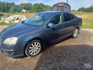 Volkswagen Jetta 2008 in Vilnius, with an engine capacity of 1.90 L and mileage of 331 thousand km for 950 €, photo  on AUTOMOTO.COM.LV