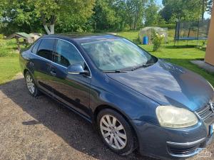 Volkswagen Jetta 2008 in Vilnius, with an engine capacity of 1.90 L and mileage of 331 thousand km for 950 €, photo 3 on AUTOMOTO.COM.LV