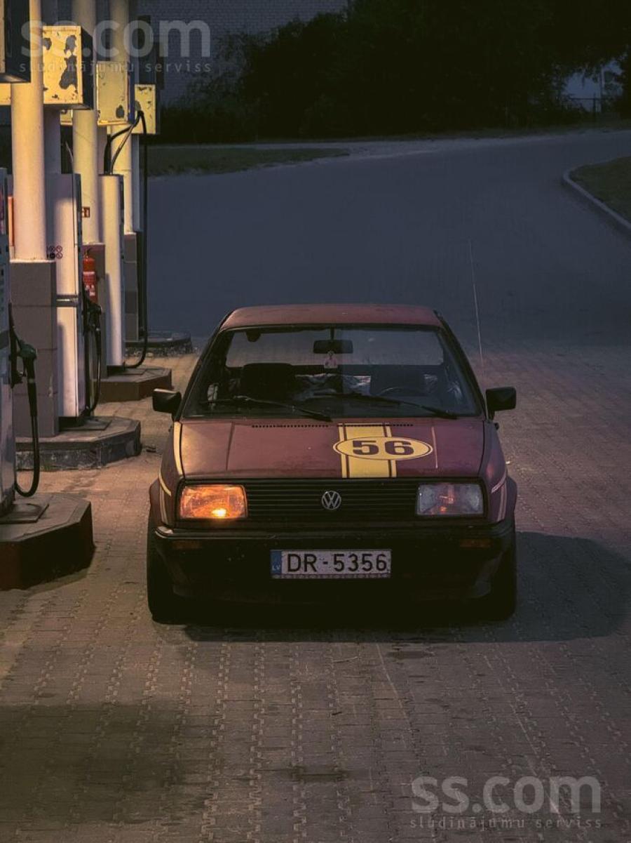 Sarkans Volkswagen Jetta 1984 Jēkabpils, ar dzinēja tilpumu 1.60 L un nobraukumu 40 tūkst. km par 580 €, foto 1 vietnē AUTOMOTO.COM.LV
