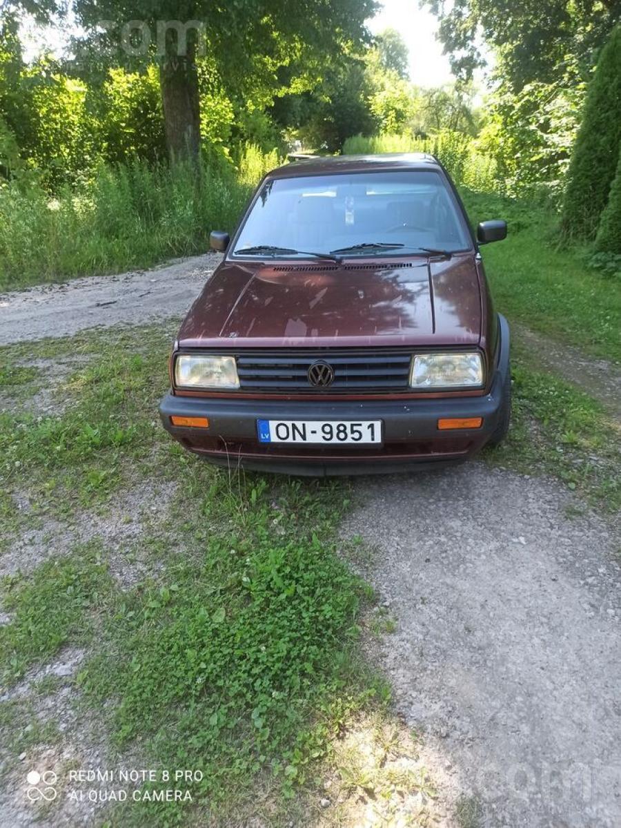 Красный Фольксваген Джетта 1991 в Рига, объемом двигателя 1.60 л и пробегом 126 тыс. км за 2450 €, фото 3 на AUTOMOTO.COM.LV