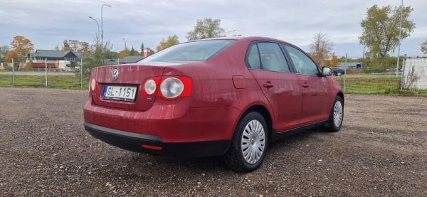 Sarkans Volkswagen Jetta 2007 Daugavpils, ar dzinēja tilpumu 1.60 L un nobraukumu 154 tūkst. km par 1450 €, foto 7 vietnē AUTOMOTO.COM.LV