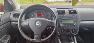 Red Volkswagen Jetta 2007 in Daugavpils, with an engine capacity of 1.60 L and mileage of 154 thousand km for 1450 €, photo 11 on AUTOMOTO.COM.LV