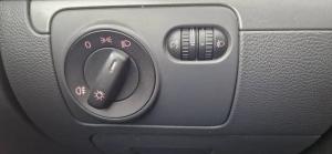 Red Volkswagen Jetta 2007 in Daugavpils, with an engine capacity of 1.60 L and mileage of 154 thousand km for 1450 €, photo 16 on AUTOMOTO.COM.LV