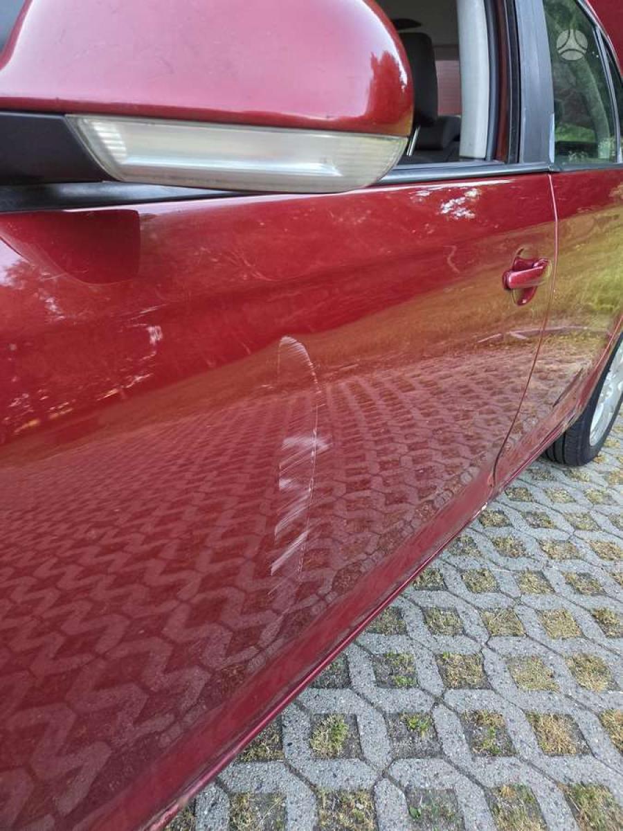 Sarkans Volkswagen Jetta 2007 Viļņa, ar dzinēja tilpumu 1.90 L un nobraukumu 313 tūkst. km par 1100 €, foto 4 vietnē AUTOMOTO.COM.LV