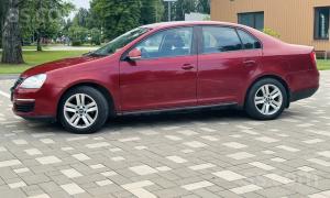 Sarkans Volkswagen Jetta 2007 Rīga, ar dzinēja tilpumu 1.60 L un nobraukumu 212 tūkst. km par 1400 €, foto 5 vietnē AUTOMOTO.COM.LV