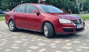 Sarkans Volkswagen Jetta 2007 Rīga, ar dzinēja tilpumu 1.60 L un nobraukumu 212 tūkst. km par 1400 €, foto 6 vietnē AUTOMOTO.COM.LV