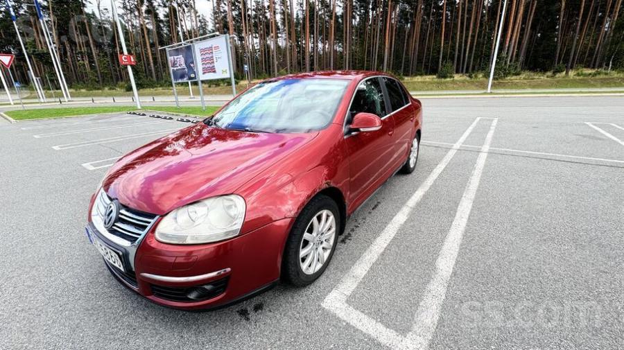 Красный Фольксваген Джетта 2007 в Рига, объемом двигателя 1.60 л и пробегом 261 тыс. км за 1200 €, фото 4 на AUTOMOTO.COM.LV