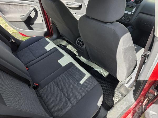 Sarkans Volkswagen Jetta 2008 Rīga, ar dzinēja tilpumu 1.60 L un nobraukumu 148 tūkst. km par 1950 €, foto 7 vietnē AUTOMOTO.COM.LV