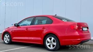 Red Volkswagen Jetta 2013 in Tallinn, with an engine capacity of 1.40 L and mileage of 145 thousand km for 4800 €, photo 4 on AUTOMOTO.COM.LV