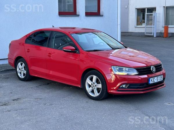 Sarkans Volkswagen Jetta 2015 Rīga, ar dzinēja tilpumu 1.40 L un nobraukumu 194 tūkst. km par 5200 €, foto 1 vietnē AUTOMOTO.COM.LV