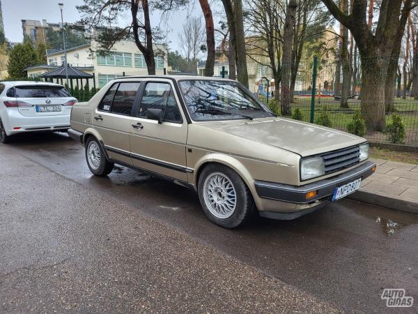 Volkswagen Jetta 1984 Viļņa, ar dzinēja tilpumu 1.80 L un nobraukumu 210 tūkst. km par 1200 €, foto 2 vietnē AUTOMOTO.COM.LV