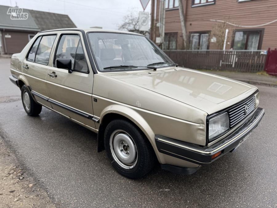 Volkswagen Jetta 1987 Kauņa, ar dzinēja tilpumu 1.80 L un nobraukumu 221 tūkst. km par 1100 €, foto 3 vietnē AUTOMOTO.COM.LV