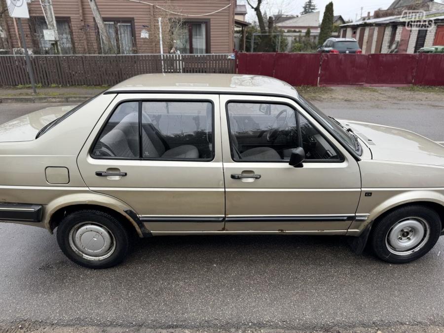 Volkswagen Jetta 1987 Kauņa, ar dzinēja tilpumu 1.80 L un nobraukumu 221 tūkst. km par 1100 €, foto 4 vietnē AUTOMOTO.COM.LV