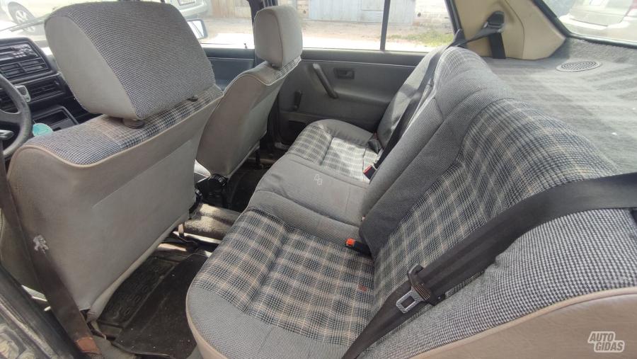 Volkswagen Jetta 1987 Kauņa, ar dzinēja tilpumu 1.60 L un nobraukumu 285 tūkst. km par 430 €, foto 9 vietnē AUTOMOTO.COM.LV