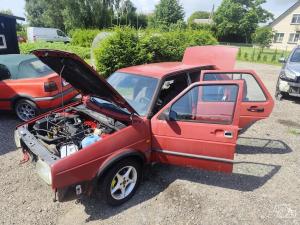 Volkswagen Jetta 1991 Kelmė, ar dzinēja tilpumu 1.60 L un nobraukumu 400 tūkst. km par 650 €, foto  vietnē AUTOMOTO.COM.LV