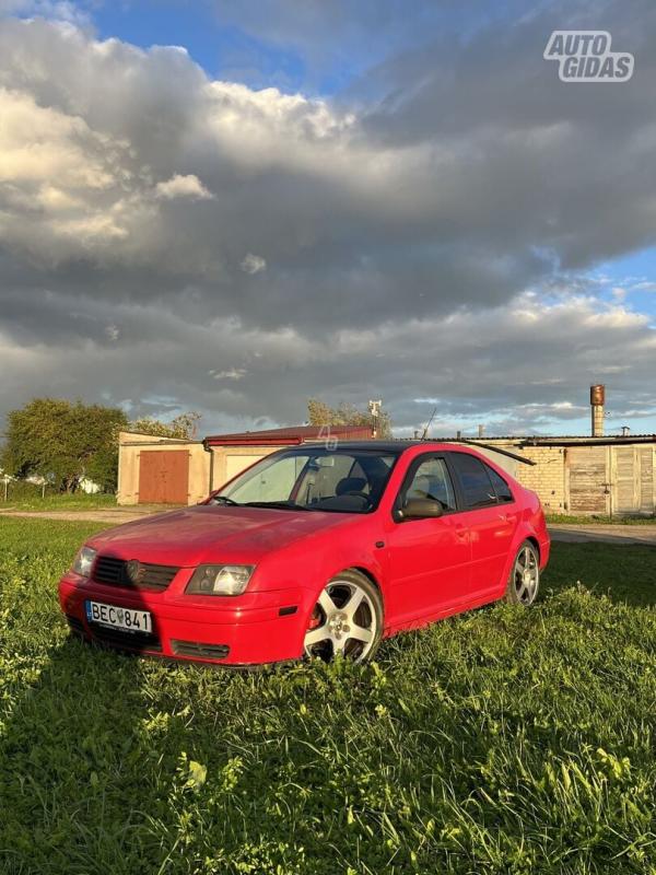 Volkswagen Jetta 1999 in Joniskis, with an engine capacity of 2.00 L and mileage of 288 thousand km for 1300 €, photo 1 on AUTOMOTO.COM.LV
