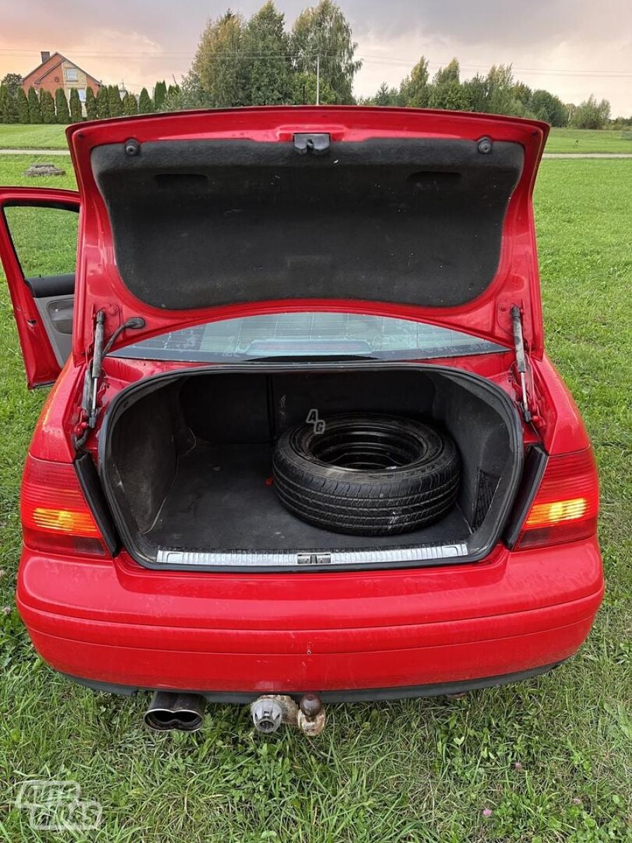 Volkswagen Jetta 1999 in Joniskis, with an engine capacity of 2.00 L and mileage of 288 thousand km for 1300 €, photo 6 on AUTOMOTO.COM.LV