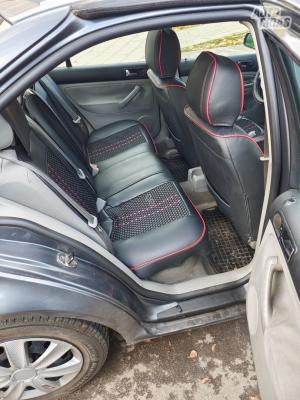 Volkswagen Jetta 2003 in Vilnius, with an engine capacity of 2.00 L and mileage of 285 thousand km for 1000 €, photo 3 on AUTOMOTO.COM.LV