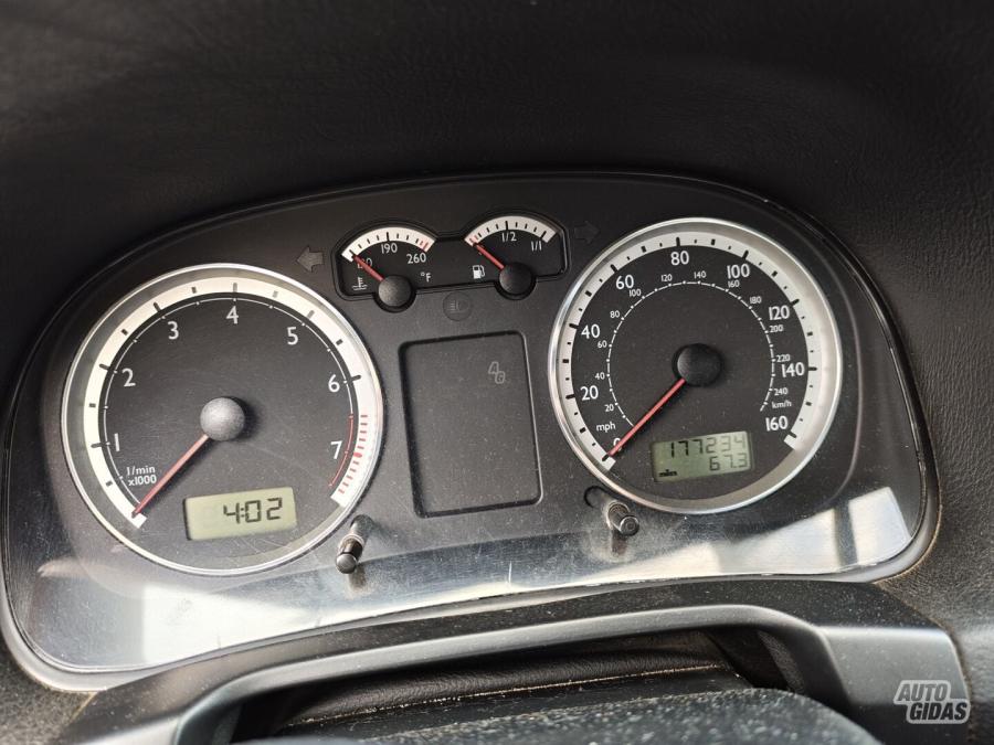 Volkswagen Jetta 2003 in Vilnius, with an engine capacity of 2.00 L and mileage of 285 thousand km for 1000 €, photo 10 on AUTOMOTO.COM.LV