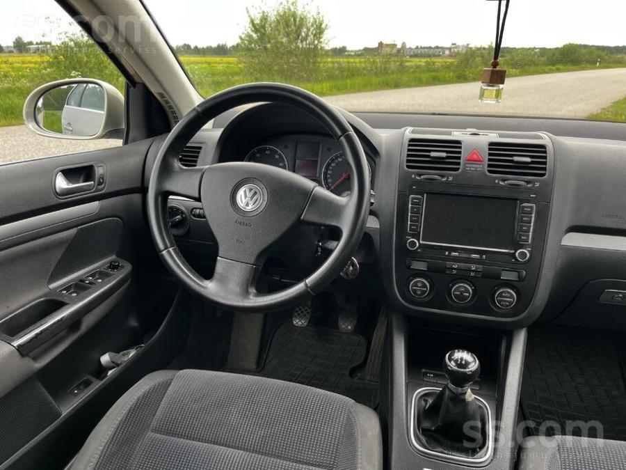 Volkswagen Jetta 2006 Rīga, ar dzinēja tilpumu 1.60 L un nobraukumu 217 tūkst. km par 2700 €, foto 4 vietnē AUTOMOTO.COM.LV