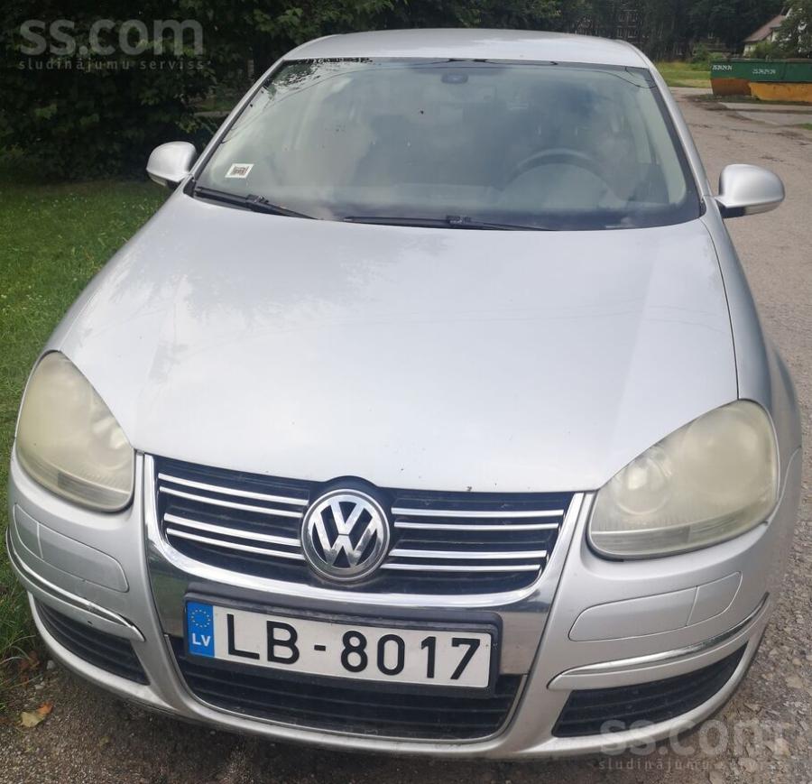 Volkswagen Jetta 2006 in Riga, with an engine capacity of 1.60 L and mileage of 248 thousand km for 950 €, photo 3 on AUTOMOTO.COM.LV