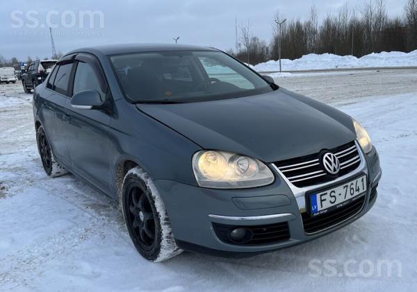 Volkswagen Jetta 2006 Daugavpils, ar dzinēja tilpumu 1.60 L un nobraukumu 394 tūkst. km par 1100 €, foto 2 vietnē AUTOMOTO.COM.LV