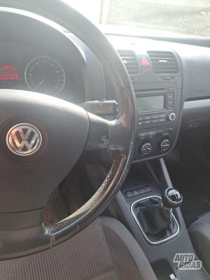 Volkswagen Jetta 2006 in Radviliskis, with an engine capacity of 2.00 L and mileage of 265 thousand km for 1200 €, photo 6 on AUTOMOTO.COM.LV
