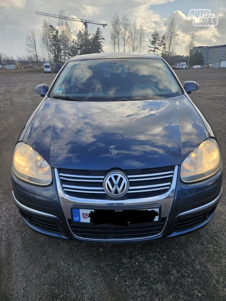 Volkswagen Jetta 2006 in Vilnius, with an engine capacity of 2.00 L and mileage of 350 thousand km for 1450 €, photo 9 on AUTOMOTO.COM.LV