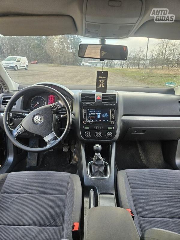 Volkswagen Jetta 2006 in Vilnius, with an engine capacity of 2.00 L and mileage of 350 thousand km for 1450 €, photo 10 on AUTOMOTO.COM.LV