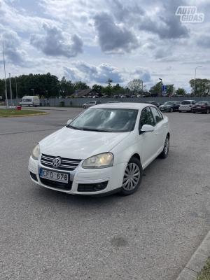 Volkswagen Jetta 2006 Kauņa, ar dzinēja tilpumu 1.90 L un nobraukumu 300 tūkst. km par 550 €, foto 3 vietnē AUTOMOTO.COM.LV