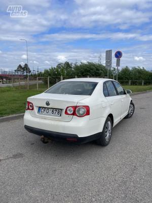 Volkswagen Jetta 2006 Kauņa, ar dzinēja tilpumu 1.90 L un nobraukumu 300 tūkst. km par 550 €, foto 5 vietnē AUTOMOTO.COM.LV