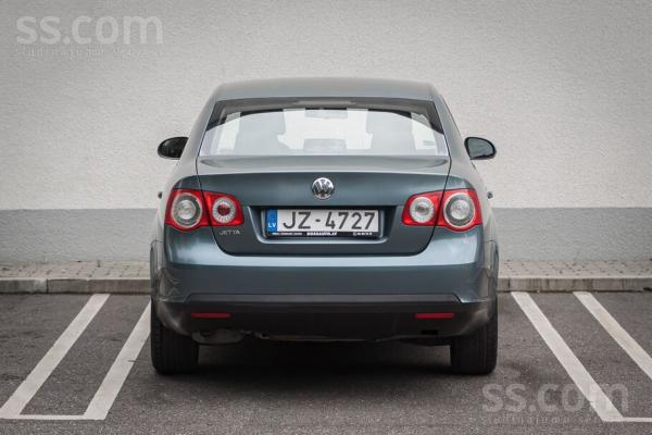 Volkswagen Jetta 2006 Rīga, ar dzinēja tilpumu 1.60 L un nobraukumu 219 tūkst. km par 1950 €, foto 5 vietnē AUTOMOTO.COM.LV