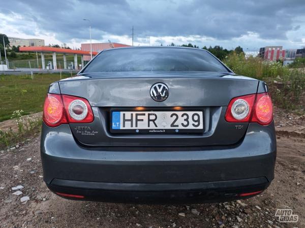 Volkswagen Jetta 2006 Viļņa, ar dzinēja tilpumu 1.90 L un nobraukumu 324 tūkst. km par 1600 €, foto 9 vietnē AUTOMOTO.COM.LV
