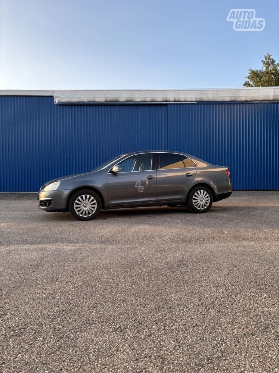 Volkswagen Jetta 2006 Kauņa, ar dzinēja tilpumu 2.00 L un nobraukumu 276 tūkst. km par 1450 €, foto 4 vietnē AUTOMOTO.COM.LV