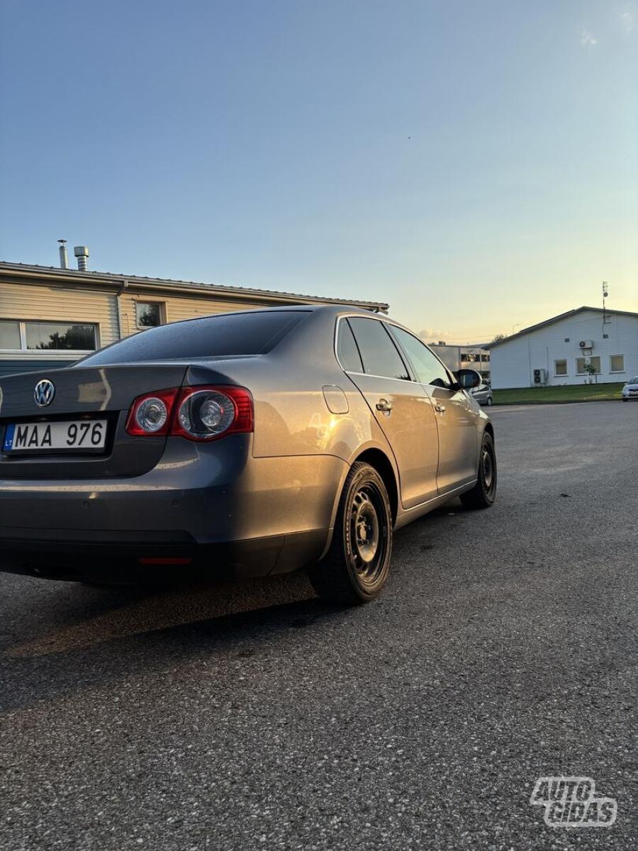 Volkswagen Jetta 2006 Kauņa, ar dzinēja tilpumu 2.00 L un nobraukumu 276 tūkst. km par 1450 €, foto 7 vietnē AUTOMOTO.COM.LV