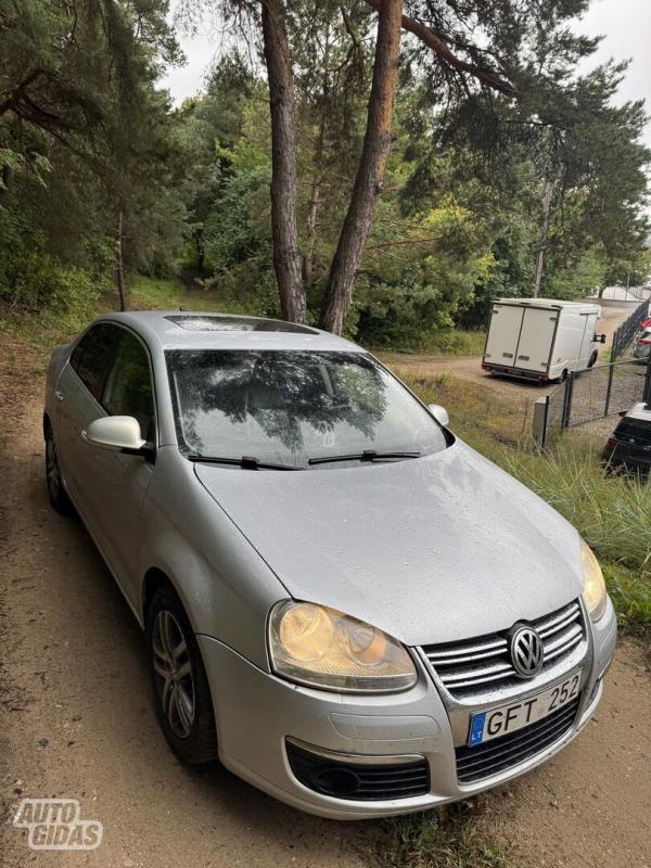 Фольксваген Джетта 2006 в Каунас на AUTOMOTO.COM.LV Фольксваген Джетта 2006 в Каунас, объемом двигателя 2.00 л и пробегом 298 тыс. км за 1200 €, фото 3 на AUTOMOTO.COM.LV