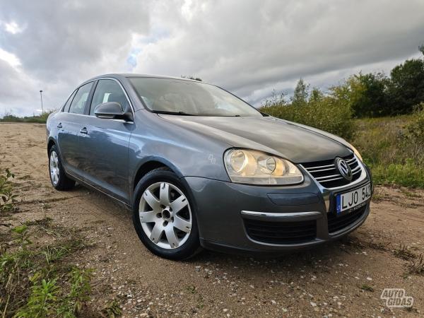 Volkswagen Jetta 2006 in Vilnius on AUTOMOTO.COM.LV Volkswagen Jetta 2006 in Vilnius, with an engine capacity of 1.90 L and mileage of 365 thousand km for 1200 €, photo 1 on AUTOMOTO.COM.LV