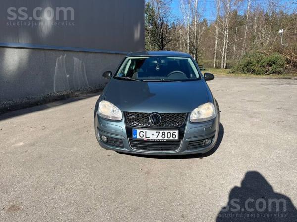 Volkswagen Jetta 2007 in Riga, with an engine capacity of 2.00 L and mileage of 144 thousand km for 850 €, photo 2 on AUTOMOTO.COM.LV